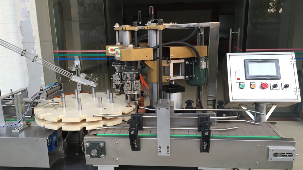 Automatic Rotary Screw Aluminum Lid Ropp Capping Machine For Wine Bottle - VKPAK